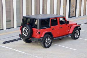 Sarkans Jeep Wrangler 2020 Viļņa, ar dzinēja tilpumu 2.00 L un nobraukumu 94 tūkst. km par 28499 €, foto 14 vietnē AUTOMOTO.COM.LV