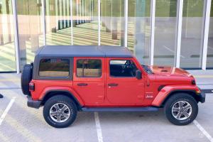 Sarkans Jeep Wrangler 2020 Viļņa, ar dzinēja tilpumu 2.00 L un nobraukumu 94 tūkst. km par 28499 €, foto 15 vietnē AUTOMOTO.COM.LV