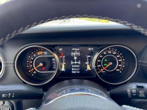 Sarkans Jeep Wrangler 2020 Viļņa, ar dzinēja tilpumu 2.00 L un nobraukumu 94 tūkst. km par 28499 €, foto 27 vietnē AUTOMOTO.COM.LV