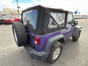 Violet Jeep Wrangler 2017 in Vilnius, with an engine capacity of 3.60 L and mileage of 187 thousand km for 11900 €, photo 5 on AUTOMOTO.COM.LV