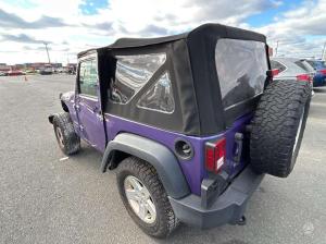 Violet Jeep Wrangler 2017 in Vilnius, with an engine capacity of 3.60 L and mileage of 187 thousand km for 11900 €, photo 7 on AUTOMOTO.COM.LV