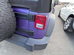 Violet Jeep Wrangler 2017 in Vilnius, with an engine capacity of 3.60 L and mileage of 187 thousand km for 11900 €, photo 22 on AUTOMOTO.COM.LV