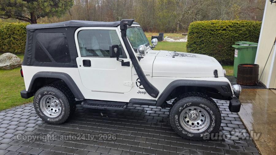 Balts Jeep Wrangler 2000 Tallina, ar dzinēja tilpumu 2.50 L un nobraukumu 124 tūkst. km par 16600 €, foto 4 vietnē AUTOMOTO.COM.LV