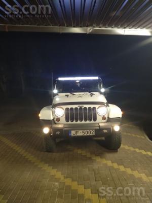 White Jeep Wrangler 2013 in Preili, with an engine capacity of 2.80 L and mileage of 174 thousand km for 19500 €, photo  on AUTOMOTO.COM.LV