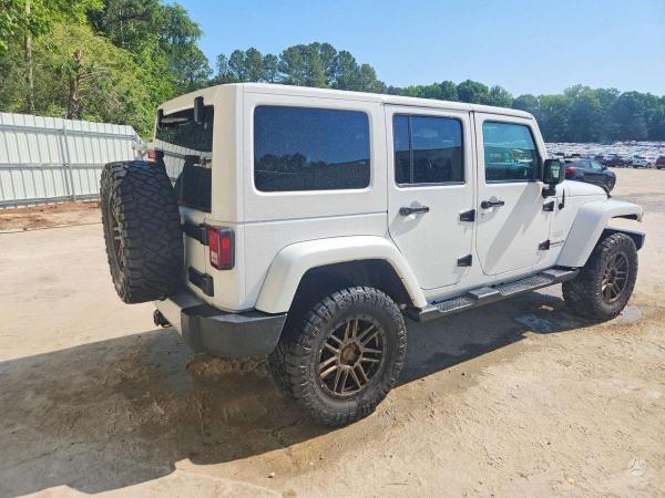 Balts Jeep Wrangler 2014 Klaipėda, ar dzinēja tilpumu 3.60 L un nobraukumu 194 tūkst. km par 14500 €, foto 5 vietnē AUTOMOTO.COM.LV
