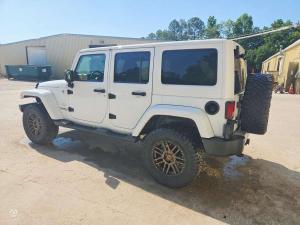 White Jeep Wrangler 2014 in Klaipeda, with an engine capacity of 3.60 L and mileage of 194 thousand km for 14500 €, photo 7 on AUTOMOTO.COM.LV
