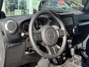 Balts Jeep Wrangler 2014 Tallina, ar dzinēja tilpumu 2.80 L un nobraukumu 116 tūkst. km par 23900 €, foto 16 vietnē AUTOMOTO.COM.LV