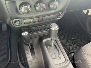 Balts Jeep Wrangler 2014 Tallina, ar dzinēja tilpumu 2.80 L un nobraukumu 116 tūkst. km par 23900 €, foto 17 vietnē AUTOMOTO.COM.LV