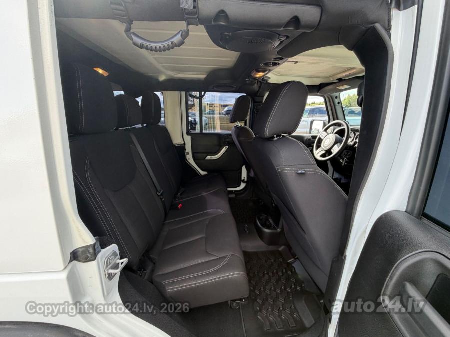 Balts Jeep Wrangler 2014 Tallina, ar dzinēja tilpumu 2.80 L un nobraukumu 116 tūkst. km par 23900 €, foto 22 vietnē AUTOMOTO.COM.LV