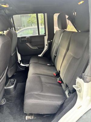 Balts Jeep Wrangler 2015 Klaipėda, ar dzinēja tilpumu 3.60 L un nobraukumu 267 tūkst. km par 7999 €, foto 12 vietnē AUTOMOTO.COM.LV