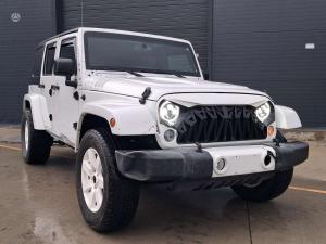 White Jeep Wrangler 2016 in Klaipeda, with an engine capacity of 3.60 L and mileage of 235 thousand km for 12999 €, photo  on AUTOMOTO.COM.LV