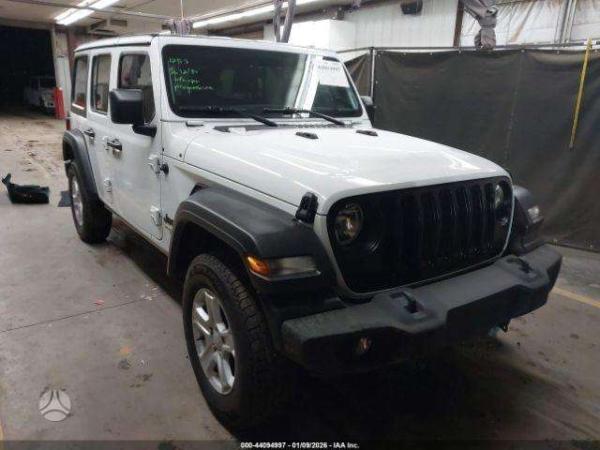 Balts Jeep Wrangler 2021 Klaipėda, ar dzinēja tilpumu 2.00 L un nobraukumu 64 tūkst. km par 12000 €, foto 1 vietnē AUTOMOTO.COM.LV