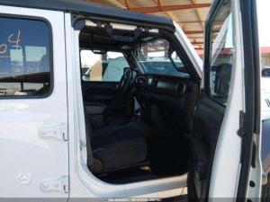 Balts Jeep Wrangler 2021 Klaipėda, ar dzinēja tilpumu 0.00 L un nobraukumu 52 tūkst. km par 11600 €, foto 6 vietnē AUTOMOTO.COM.LV