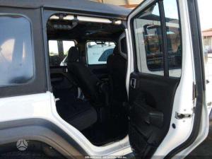 Balts Jeep Wrangler 2021 Klaipėda, ar dzinēja tilpumu 0.00 L un nobraukumu 52 tūkst. km par 11600 €, foto 9 vietnē AUTOMOTO.COM.LV