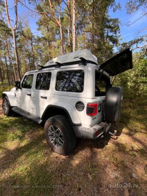 White Jeep Wrangler 2021 in Tallinn, with an engine capacity of 2.00 L and mileage of 140 thousand km for 44900 €, photo 5 on AUTOMOTO.COM.LV