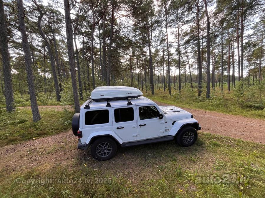 White Jeep Wrangler 2021 in Tallinn, with an engine capacity of 2.00 L and mileage of 140 thousand km for 44900 €, photo 11 on AUTOMOTO.COM.LV
