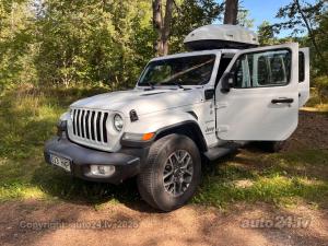 White Jeep Wrangler 2021 in Tallinn, with an engine capacity of 2.00 L and mileage of 140 thousand km for 44900 €, photo 12 on AUTOMOTO.COM.LV