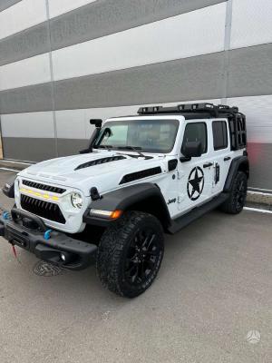White Jeep Wrangler 2022 in Siauliai, with an engine capacity of 2.00 L and mileage of 49 thousand km for 45980 €, photo 4 on AUTOMOTO.COM.LV