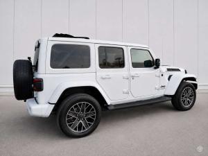 White Jeep Wrangler 2022 in Vilnius, with an engine capacity of 2.00 L and mileage of 54 thousand km for 44900 €, photo 8 on AUTOMOTO.COM.LV