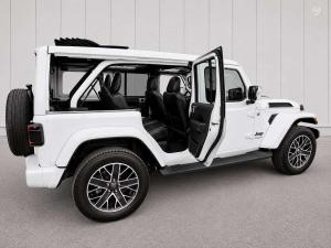 White Jeep Wrangler 2022 in Vilnius, with an engine capacity of 2.00 L and mileage of 54 thousand km for 44900 €, photo 9 on AUTOMOTO.COM.LV