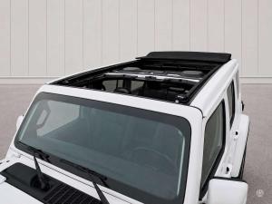 White Jeep Wrangler 2022 in Vilnius, with an engine capacity of 2.00 L and mileage of 54 thousand km for 44900 €, photo 11 on AUTOMOTO.COM.LV