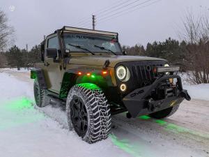 Yellow Jeep Wrangler 2007 in Vilnius, with an engine capacity of 3.78 L and mileage of 262 thousand km for 9559 €, photo 2 on AUTOMOTO.COM.LV