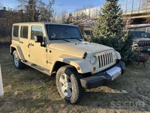 Dzeltens Jeep Wrangler 2012 Rīga, ar dzinēja tilpumu 3.60 L un nobraukumu 190 tūkst. km par 15000 €, foto  vietnē AUTOMOTO.COM.LV