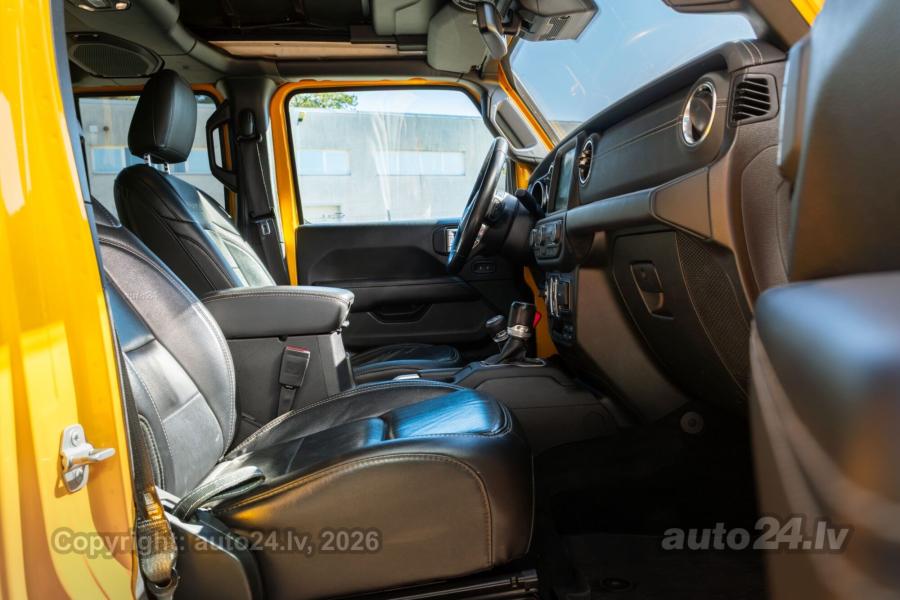 Yellow Jeep Wrangler 2020 in Tallinn, with an engine capacity of 2.10 L and mileage of 148 thousand km for 41990 €, photo 15 on AUTOMOTO.COM.LV