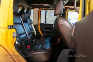 Yellow Jeep Wrangler 2020 in Tallinn, with an engine capacity of 2.10 L and mileage of 148 thousand km for 41990 €, photo 16 on AUTOMOTO.COM.LV