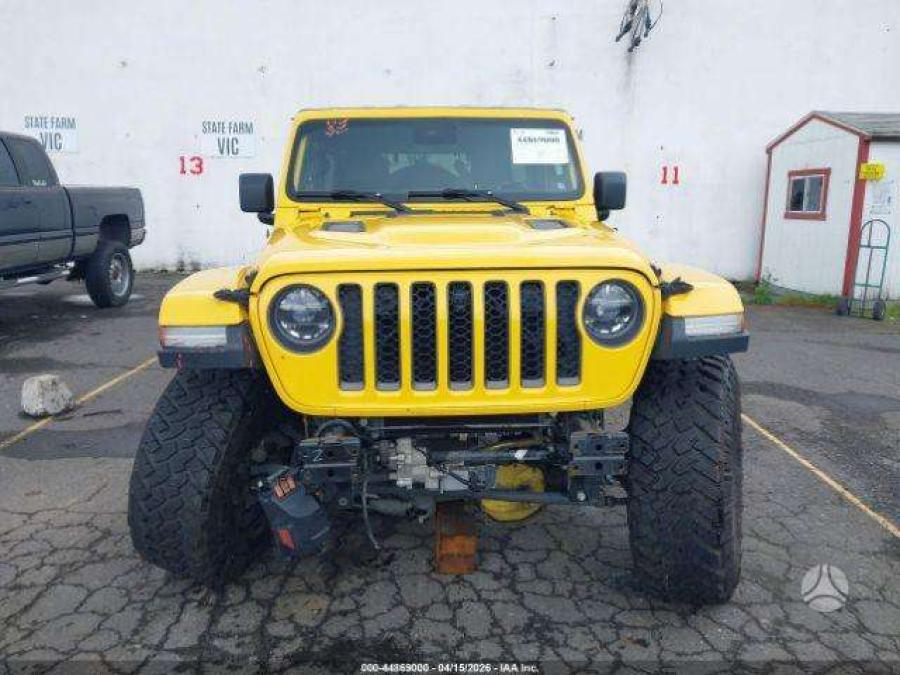 Yellow Jeep Wrangler 2021 in Klaipeda, with an engine capacity of 2.99 L and mileage of 139 thousand km for 18500 €, photo 14 on AUTOMOTO.COM.LV