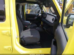 Dzeltens Jeep Wrangler 2024 Klaipėda, ar dzinēja tilpumu 2.00 L un nobraukumu 44 tūkst. km par 14000 €, foto 11 vietnē AUTOMOTO.COM.LV