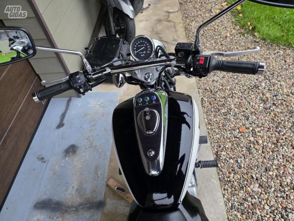 Kawasaki Eliminator 2000 in Pasvalys on AUTOMOTO.COM.LV Black Kawasaki Eliminator 2000 in Pasvalys, with an engine capacity of 0.13 L and mileage of 6 thousand km for 1499 €, photo 9 on AUTOMOTO.COM.LV
