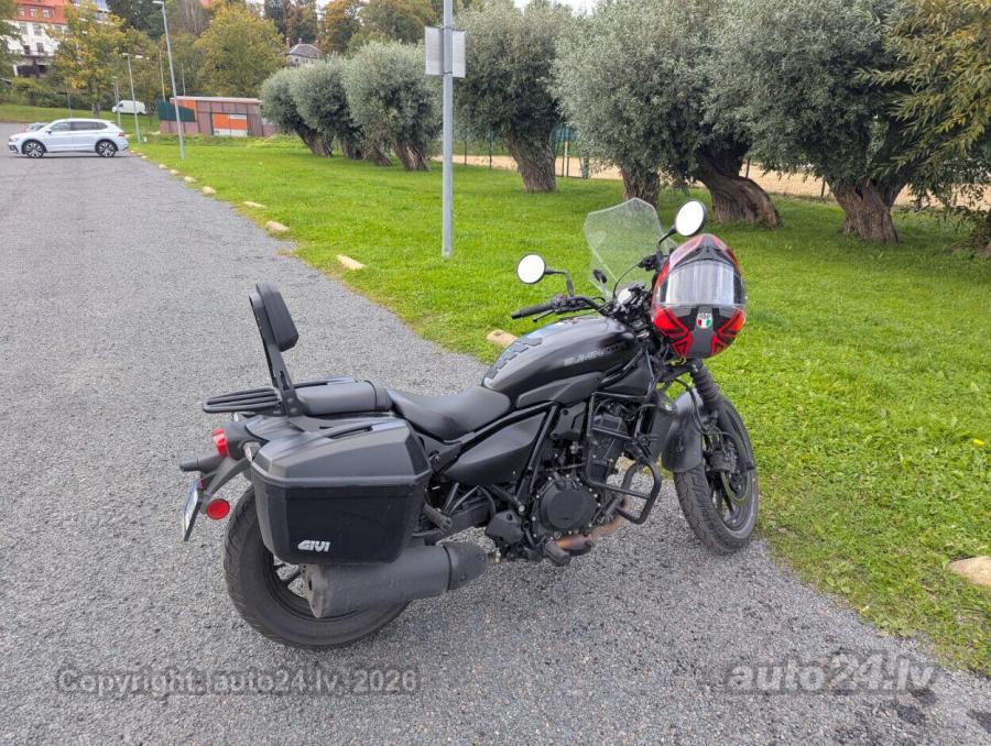 Black Kawasaki Eliminator 2024 in Tallinn, with an engine capacity of 0.45 L and mileage of 11 thousand km for 6995 €, photo 5 on AUTOMOTO.COM.LV