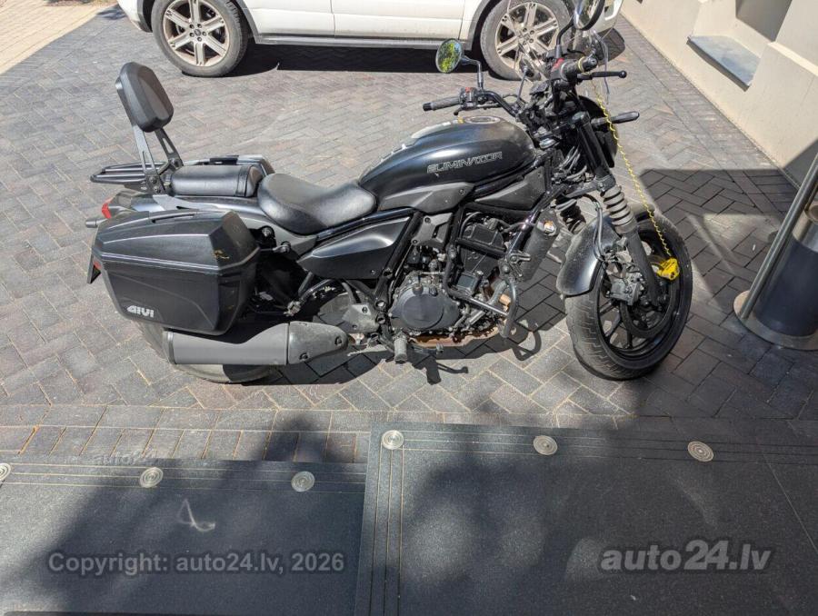 Black Kawasaki Eliminator 2024 in Tallinn, with an engine capacity of 0.45 L and mileage of 11 thousand km for 6995 €, photo 9 on AUTOMOTO.COM.LV