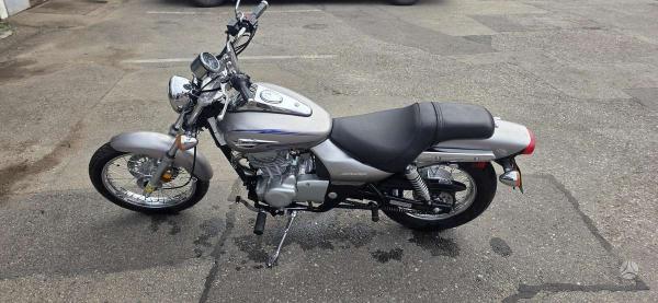 Pelēks Kawasaki Eliminator 2004 Viļņa, ar dzinēja tilpumu 0.13 L un nobraukumu 3 tūkst. km par 1800 €, foto 2 vietnē AUTOMOTO.COM.LV