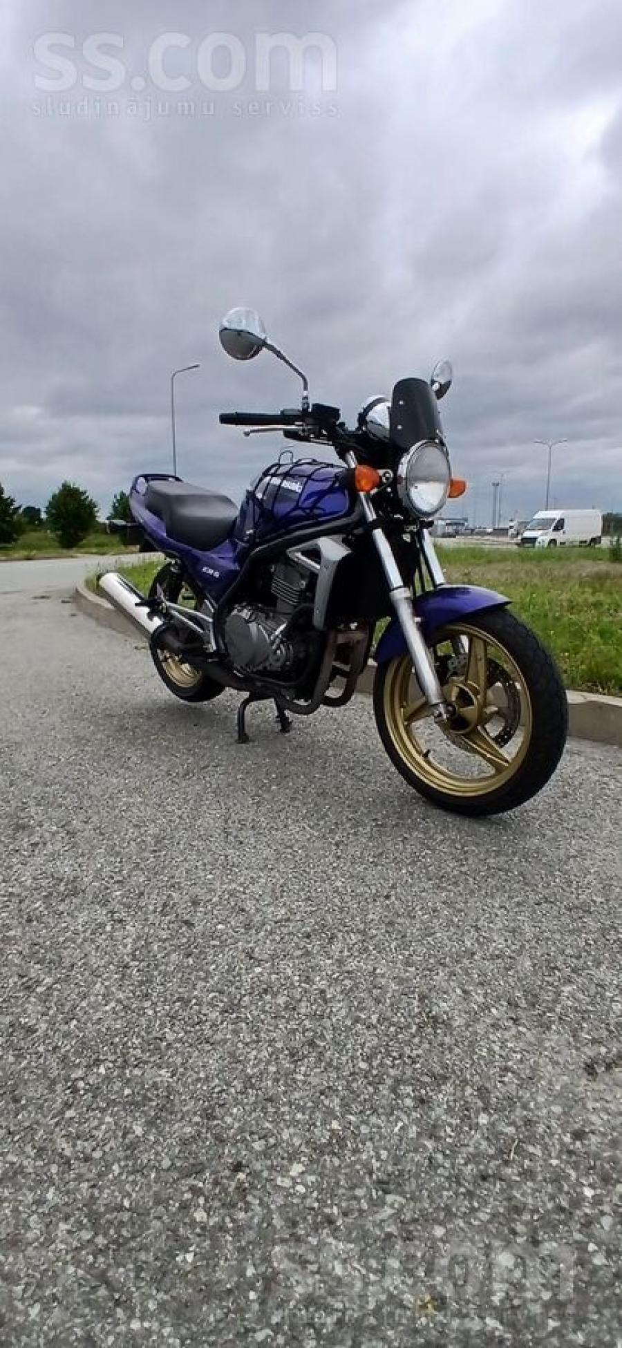Kawasaki ER 5 1999 Rīga, ar dzinēja tilpumu 0.50 L un nobraukumu 0 tūkst. km par 1350 €, foto 1 vietnē AUTOMOTO.COM.LV