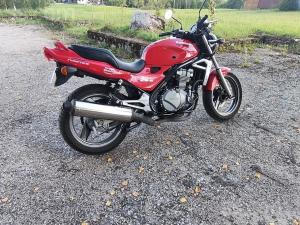 Kawasaki ER 5 1999 Gulbene, ar dzinēja tilpumu 0.50 L un nobraukumu 0 tūkst. km par 1450 €, foto 3 vietnē AUTOMOTO.COM.LV