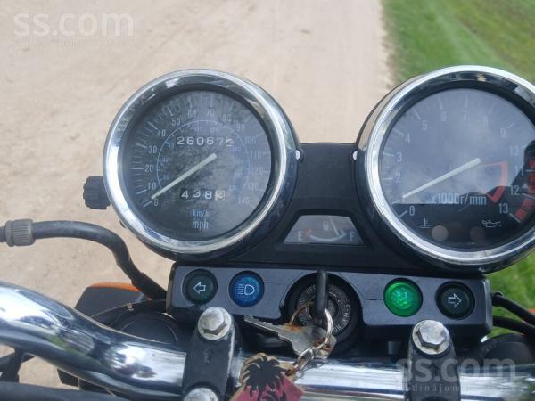 Kawasaki ER 5 2000 in Jelgava, with an engine capacity of 0.50 L and mileage of 0 thousand km for 1750 €, photo 2 on AUTOMOTO.COM.LV