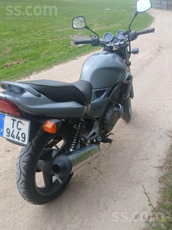Kawasaki ER 5 2000 in Jelgava, with an engine capacity of 0.50 L and mileage of 0 thousand km for 1750 €, photo 5 on AUTOMOTO.COM.LV