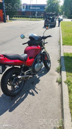 Kawasaki ER 5 2000 Rīga, ar dzinēja tilpumu 0.50 L un nobraukumu 0 tūkst. km par 1450 €, foto  vietnē AUTOMOTO.COM.LV