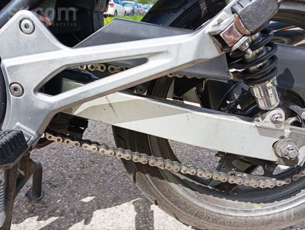 Кавасаки ER 5 2001 в Рига, объемом двигателя 0.50 л и пробегом 0 тыс. км за 1250 €, фото 5 на AUTOMOTO.COM.LV