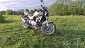 Kawasaki ER 5 2002 Aizkraukle, ar dzinēja tilpumu 0.50 L un nobraukumu 0 tūkst. km par 1500 €, foto 3 vietnē AUTOMOTO.COM.LV