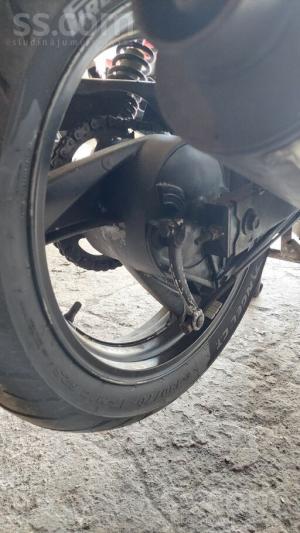 Kawasaki ER 5 2004 Rīga, ar dzinēja tilpumu 0.50 L un nobraukumu 0 tūkst. km par 950 €, foto 11 vietnē AUTOMOTO.COM.LV