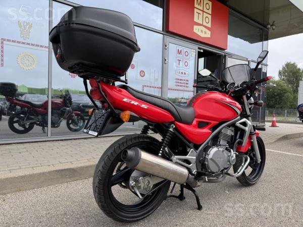 Kawasaki ER 5 2004 Rīga, ar dzinēja tilpumu 0.50 L un nobraukumu 0 tūkst. km par 1699 €, foto 4 vietnē AUTOMOTO.COM.LV