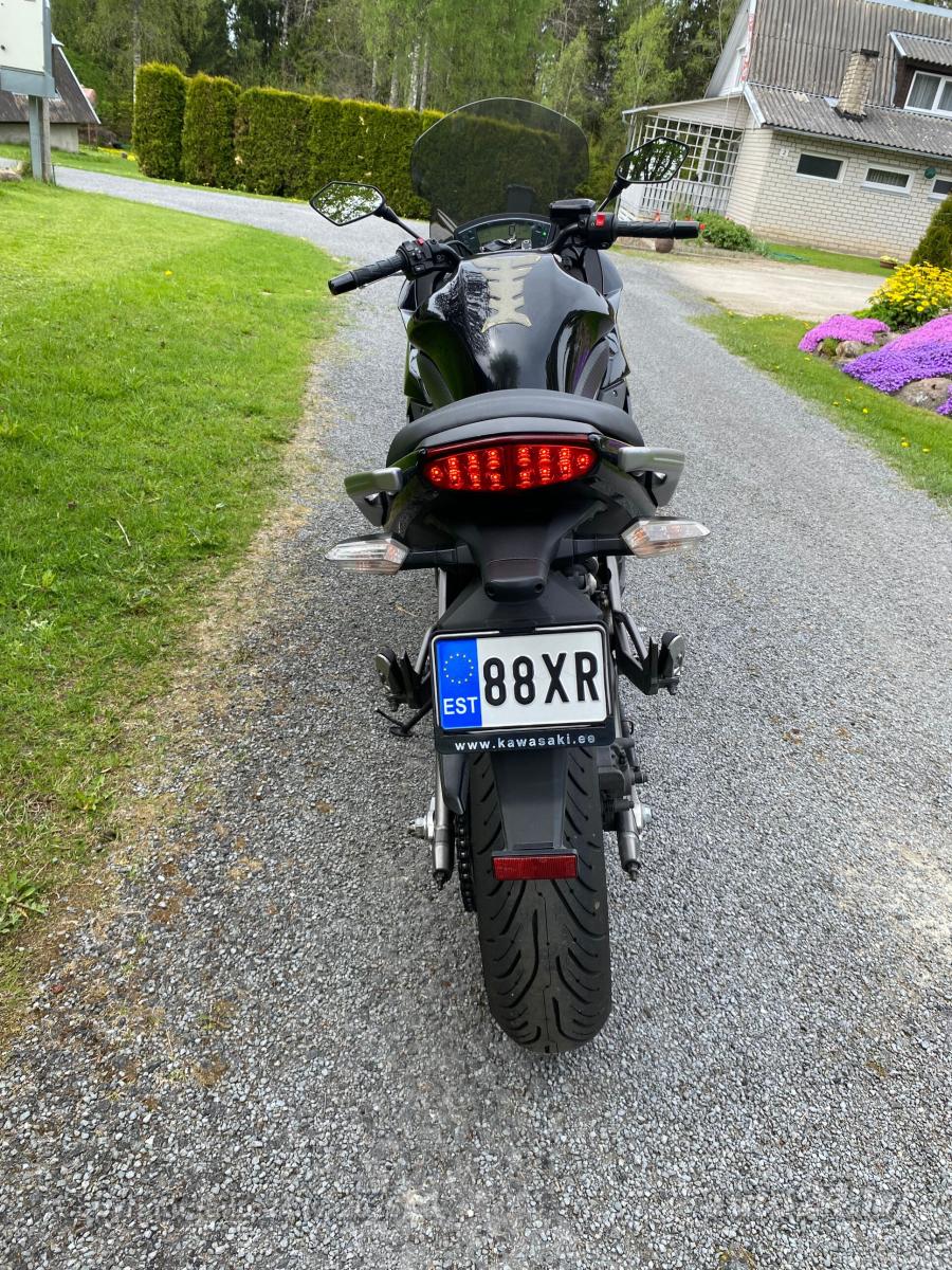 Melns Kawasaki ER-6F 2009 Paide, ar dzinēja tilpumu 0.65 L un nobraukumu 45 tūkst. km par 3800 €, foto 5 vietnē AUTOMOTO.COM.LV