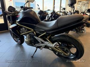 Melns Kawasaki ER-6N 2007 Tallina, ar dzinēja tilpumu 0.65 L un nobraukumu 62 tūkst. km par 1990 €, foto 11 vietnē AUTOMOTO.COM.LV