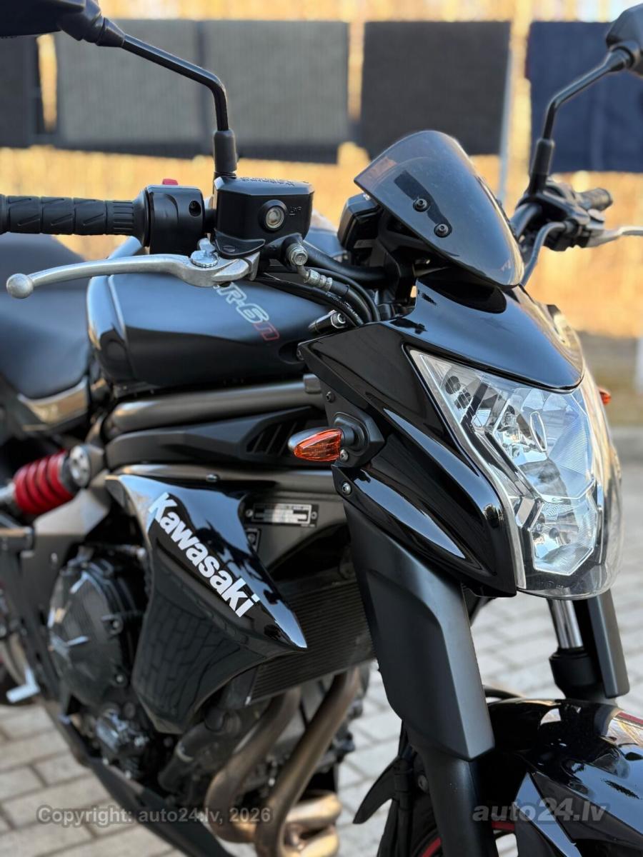 Melns Kawasaki ER-6N 2012 Pērnava, ar dzinēja tilpumu 0.65 L un nobraukumu 35 tūkst. km par 4190 €, foto 10 vietnē AUTOMOTO.COM.LV
