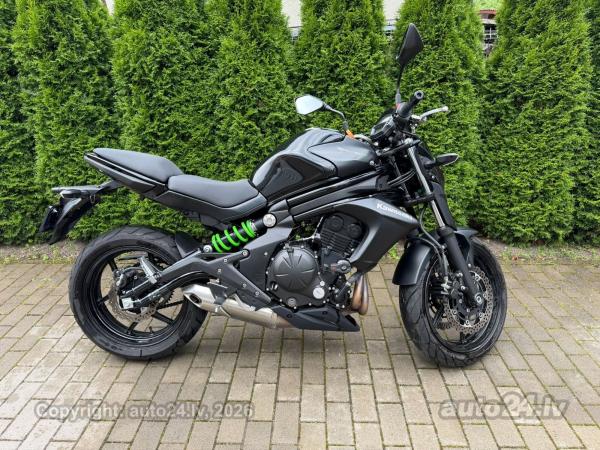 Melns Kawasaki ER-6N 2014 Tallina, ar dzinēja tilpumu 0.65 L un nobraukumu 11 tūkst. km par 4500 €, foto 5 vietnē AUTOMOTO.COM.LV