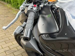 Melns Kawasaki ER-6N 2014 Tallina, ar dzinēja tilpumu 0.65 L un nobraukumu 11 tūkst. km par 4500 €, foto 10 vietnē AUTOMOTO.COM.LV