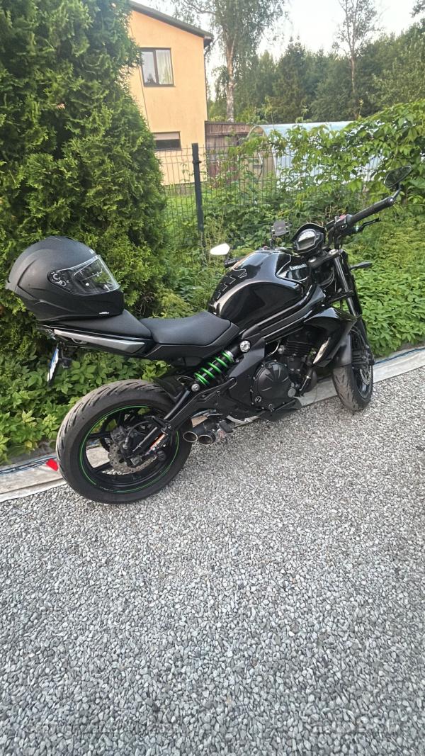 Black Kawasaki ER-6N 2016 in Tallinn, with an engine capacity of 0.65 L and mileage of 32 thousand km for 3000 €, photo 1 on AUTOMOTO.COM.LV